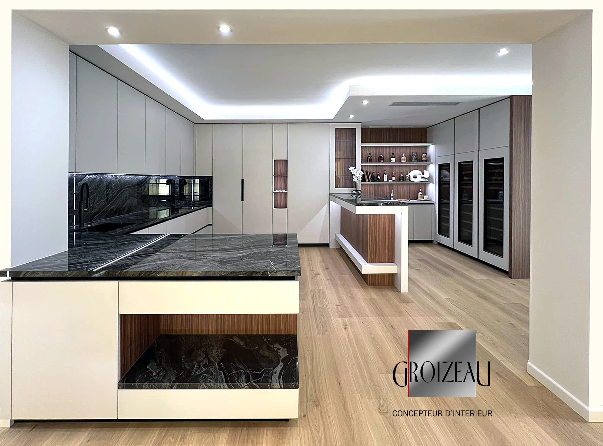 Cuisine luxueuse avec espace bar haut de gamme à Sucé-sur-Erdre